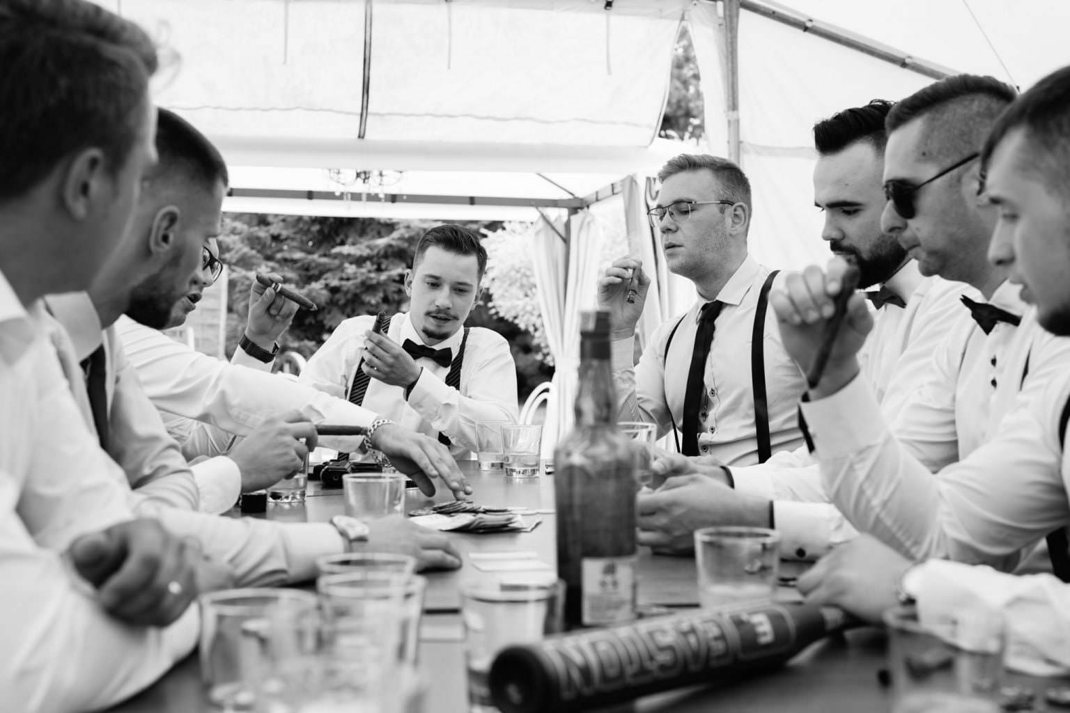 Pomysły na wieczór kawalerski [50 inspiracji]